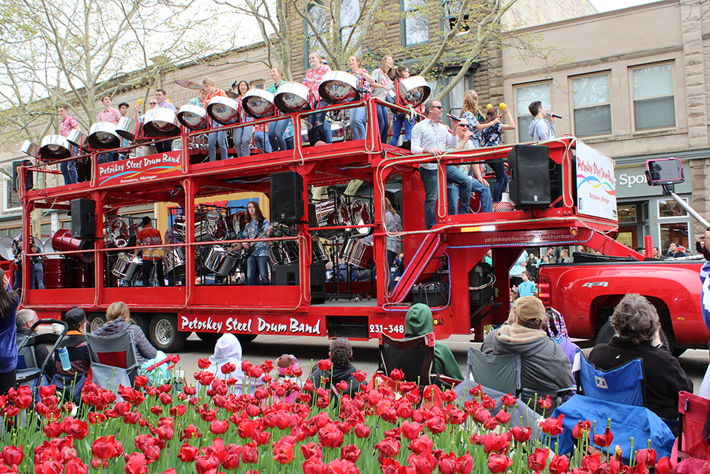 7 FREE Ways to Enjoy Holland’s Tulip Time – Great Lakes Loving